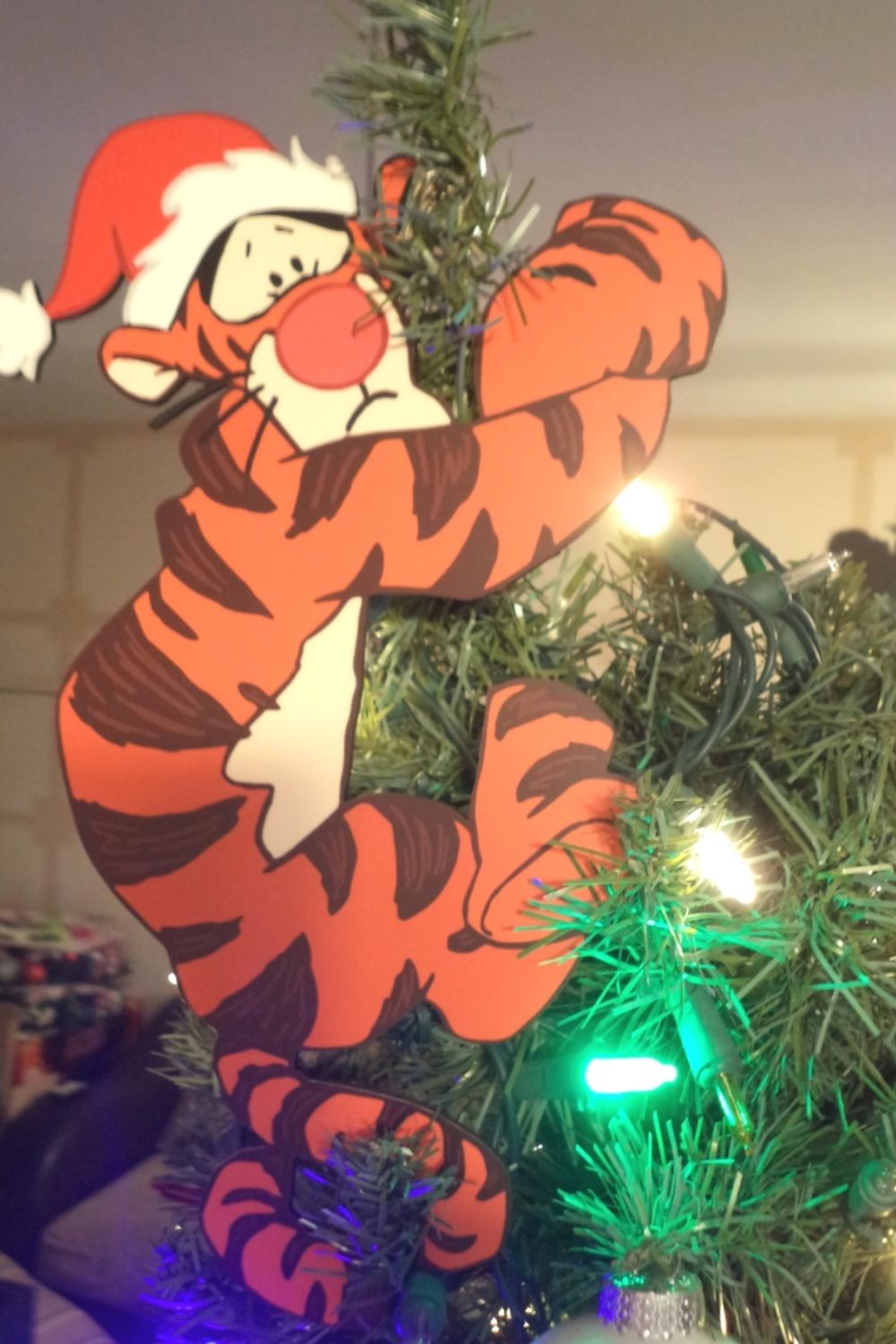 Disney Decorated Christmas Trees - Fun Theme Ideas for the Holidays ...